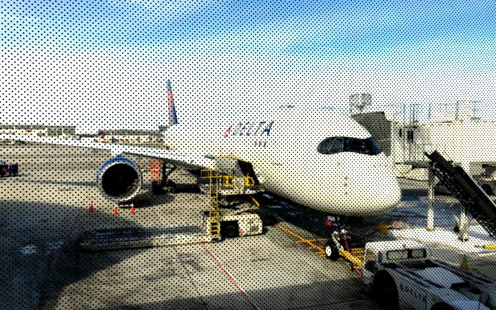 Review: Delta Sky Club Detroit Airport - One Mile at a Time