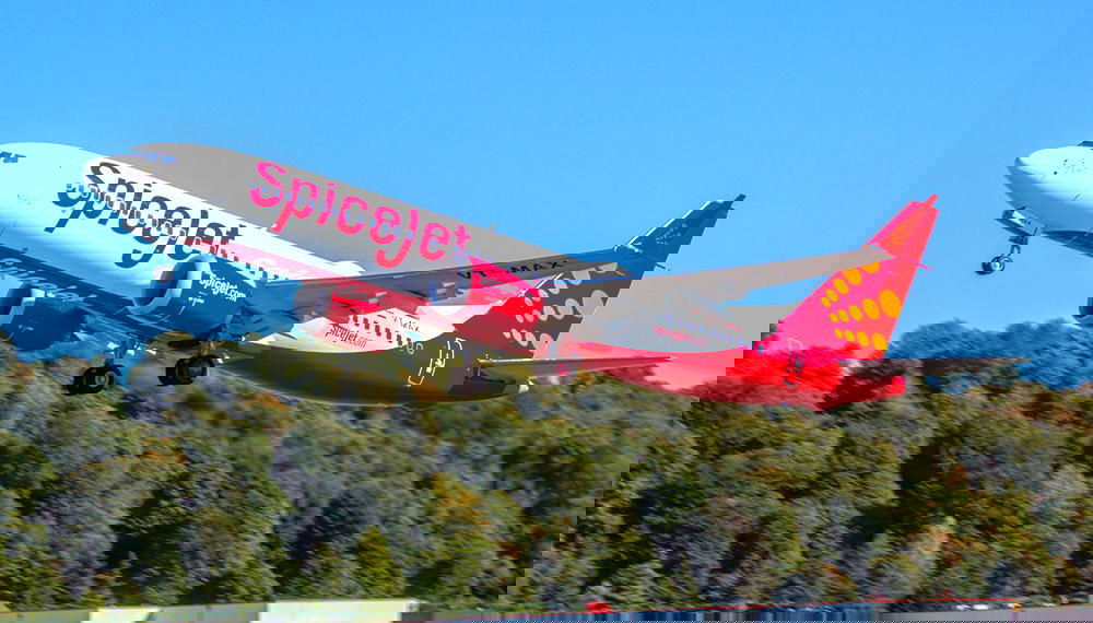 SpiceJet Pilot's Picture Goes Viral For All The Wrong Reasons - One ...