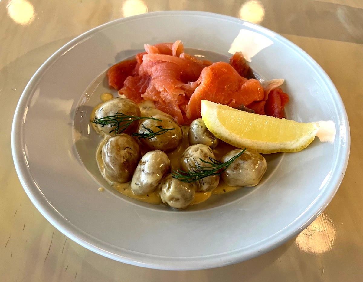 Amex Lounge By Pontus Frithiof Stockholm Arlanda Airport Reopens - One ...