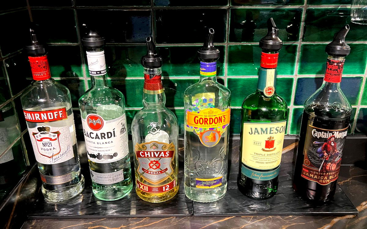 Review: Strata Lounge Auckland (AKL) - One Mile at a Time