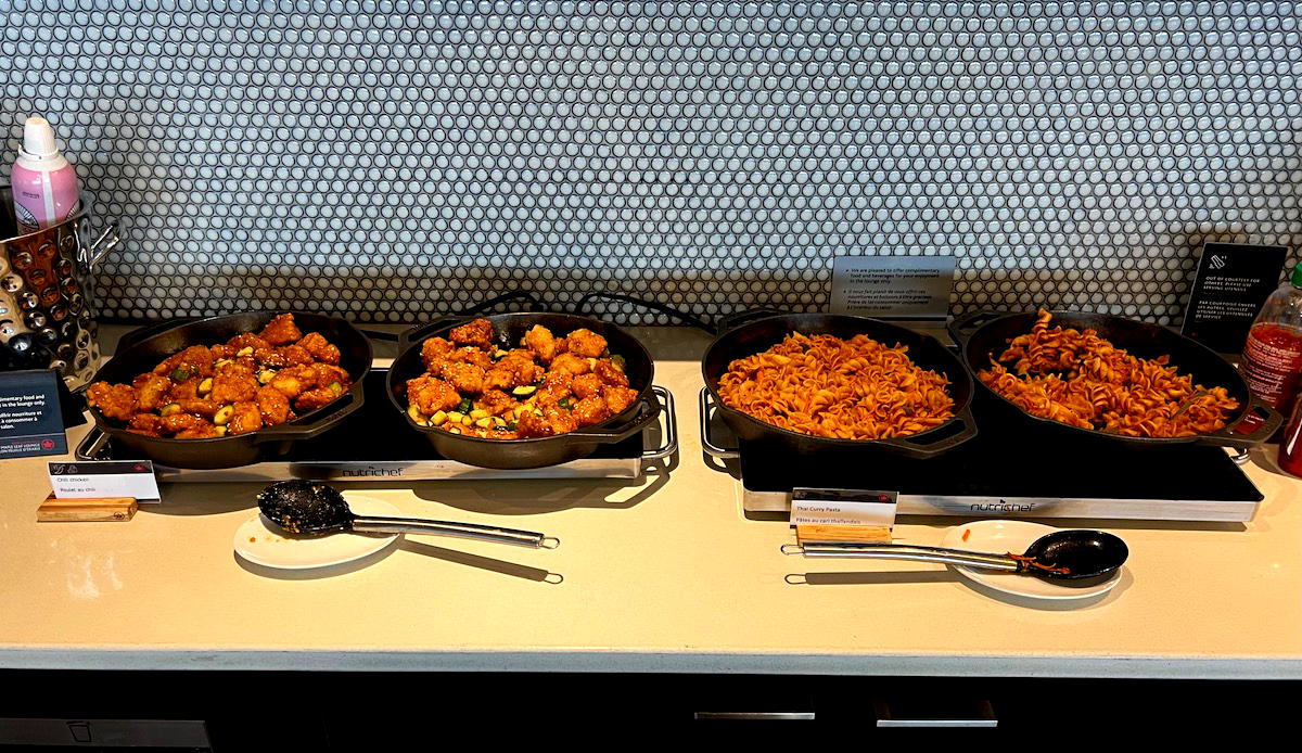 Review: Air Canada Maple Leaf Lounge Toronto Transborder (YYZ) - One ...