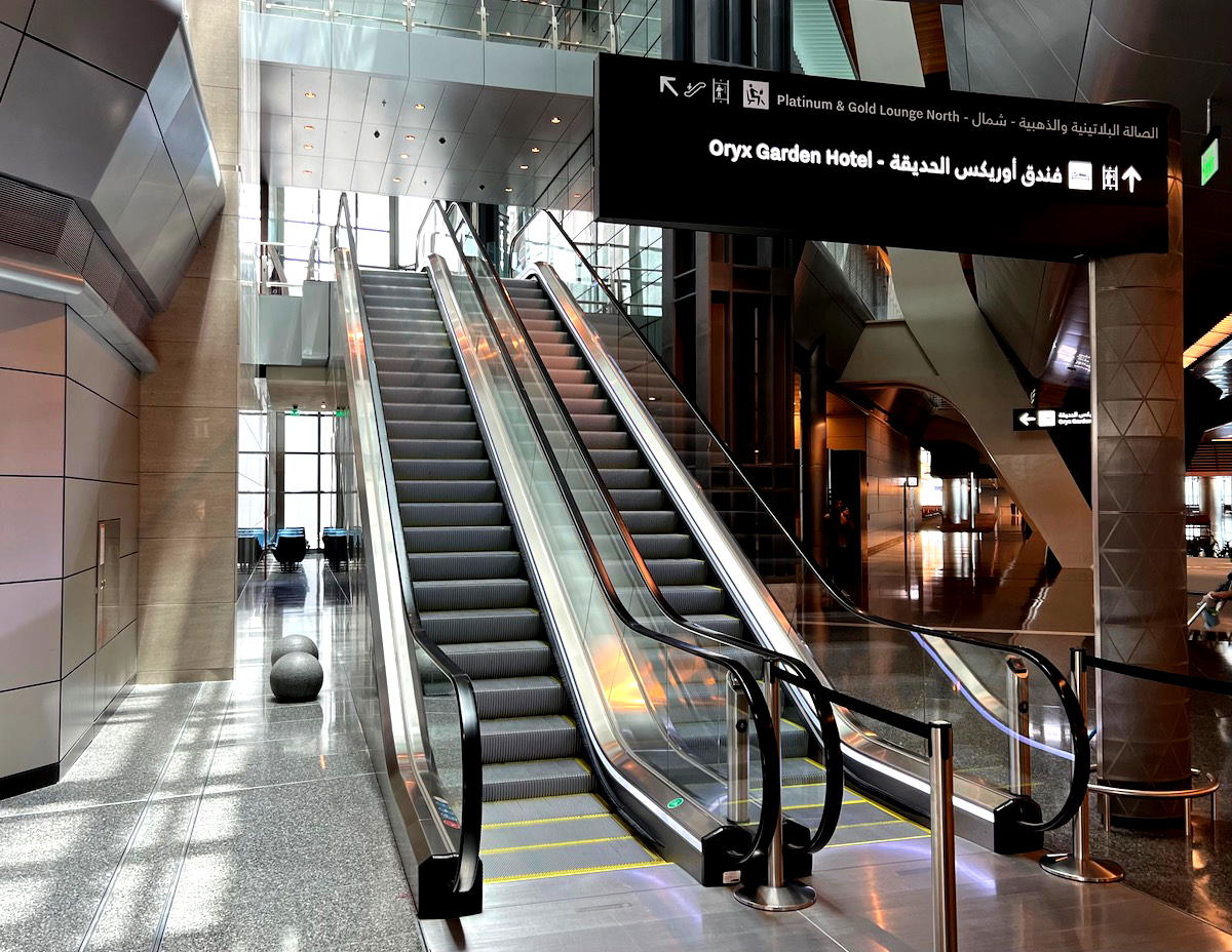 Review: Qatar Airways Platinum & Gold Lounge North Doha Airport (DOH ...