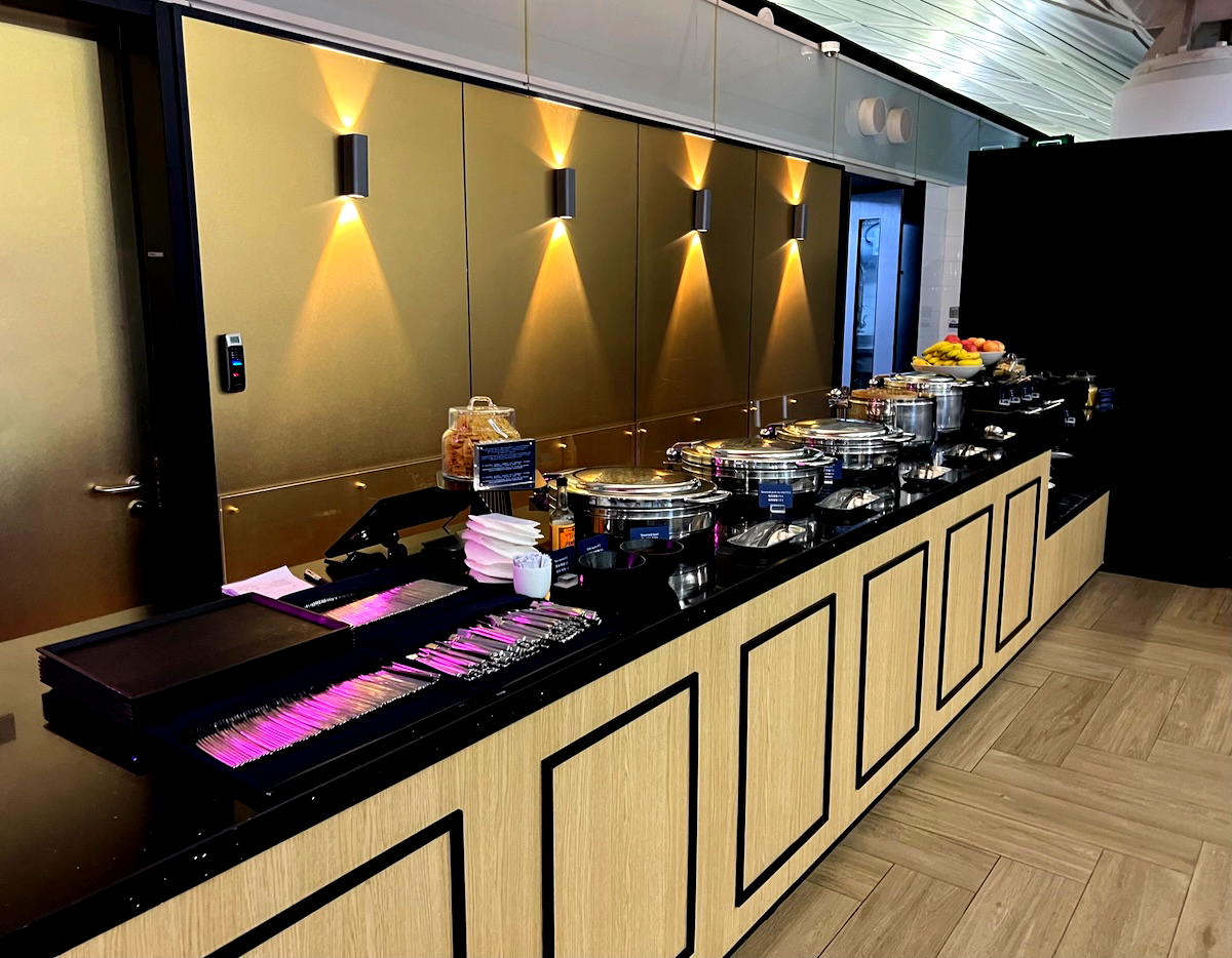 Review: Chase Sapphire Lounge Hong Kong Airport (HKG) - One Mile at a Time