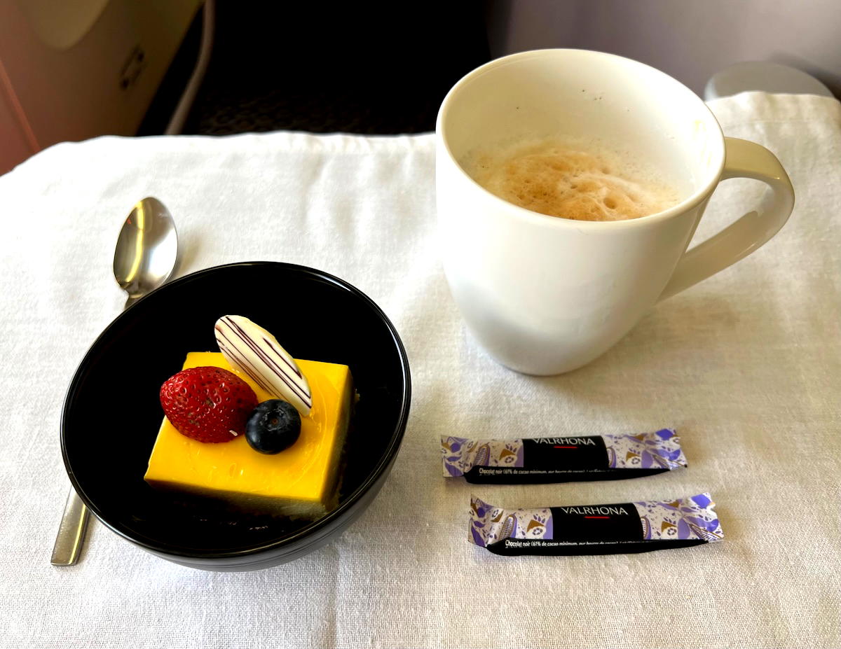 Review: Garuda Indonesia Business Class Boeing 777 (CGK-JED) - One Mile ...