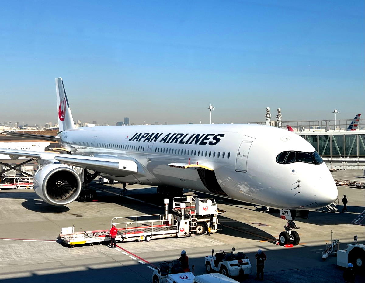 Japan Airlines Orders 42 Airbus & Boeing Jets, Plans Major Growth - One ...