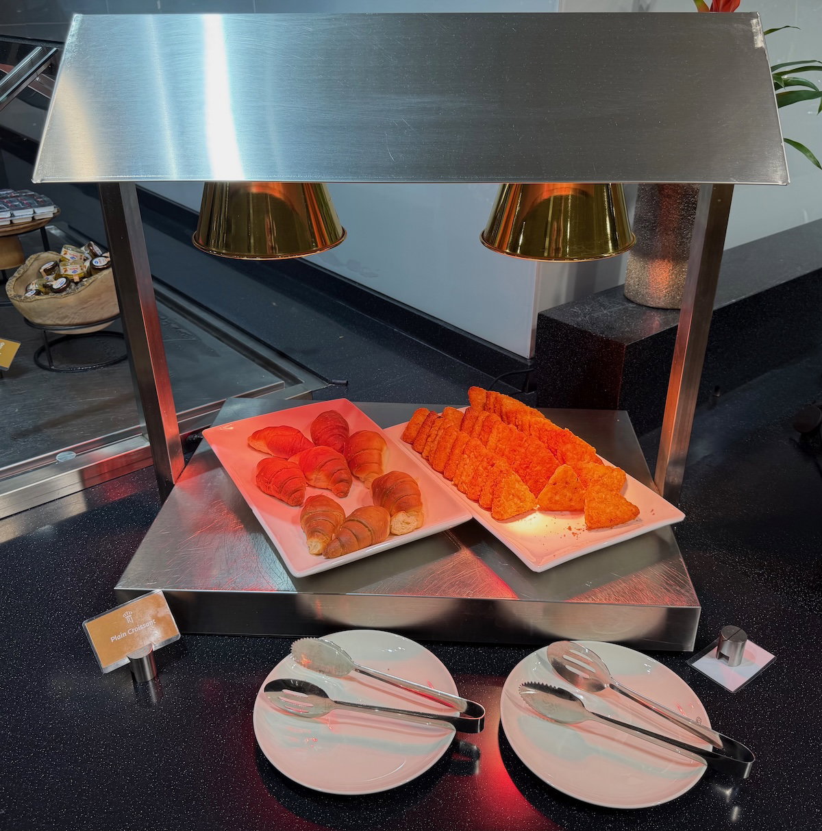 Review: Royal Jordanian Crown Lounge Amman Airport (AMM) - One Mile at ...